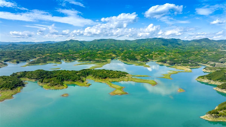 Picturesque view of Danjiangkou Reservoir in Hubei Province - The ...
