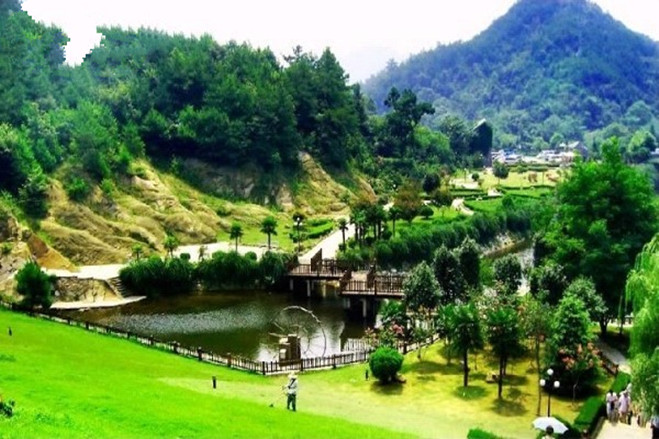 Wuhan Mulan Tianchi (Heaven Lake)